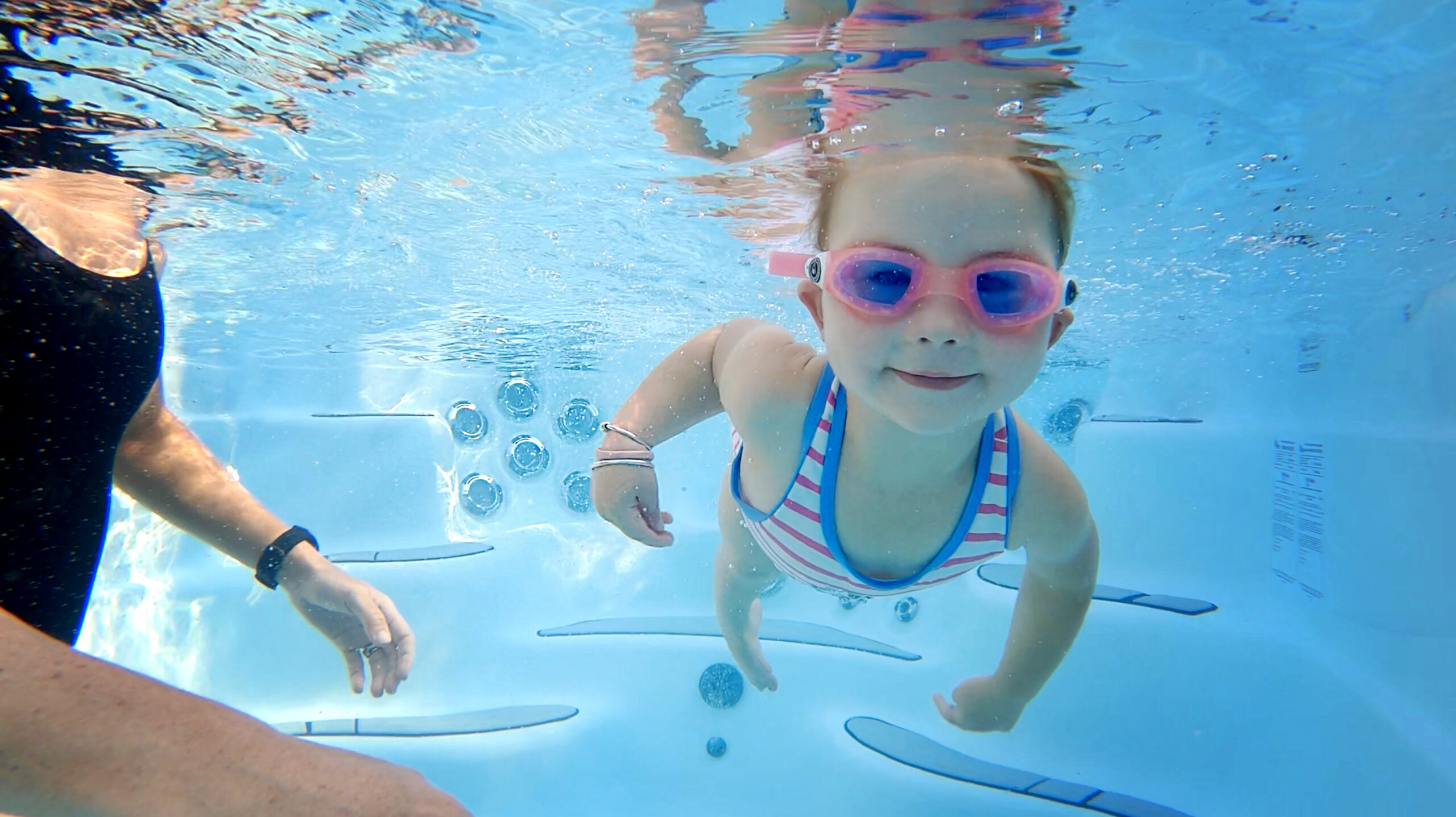 Infant water safety: Introduce your baby to water with confidence